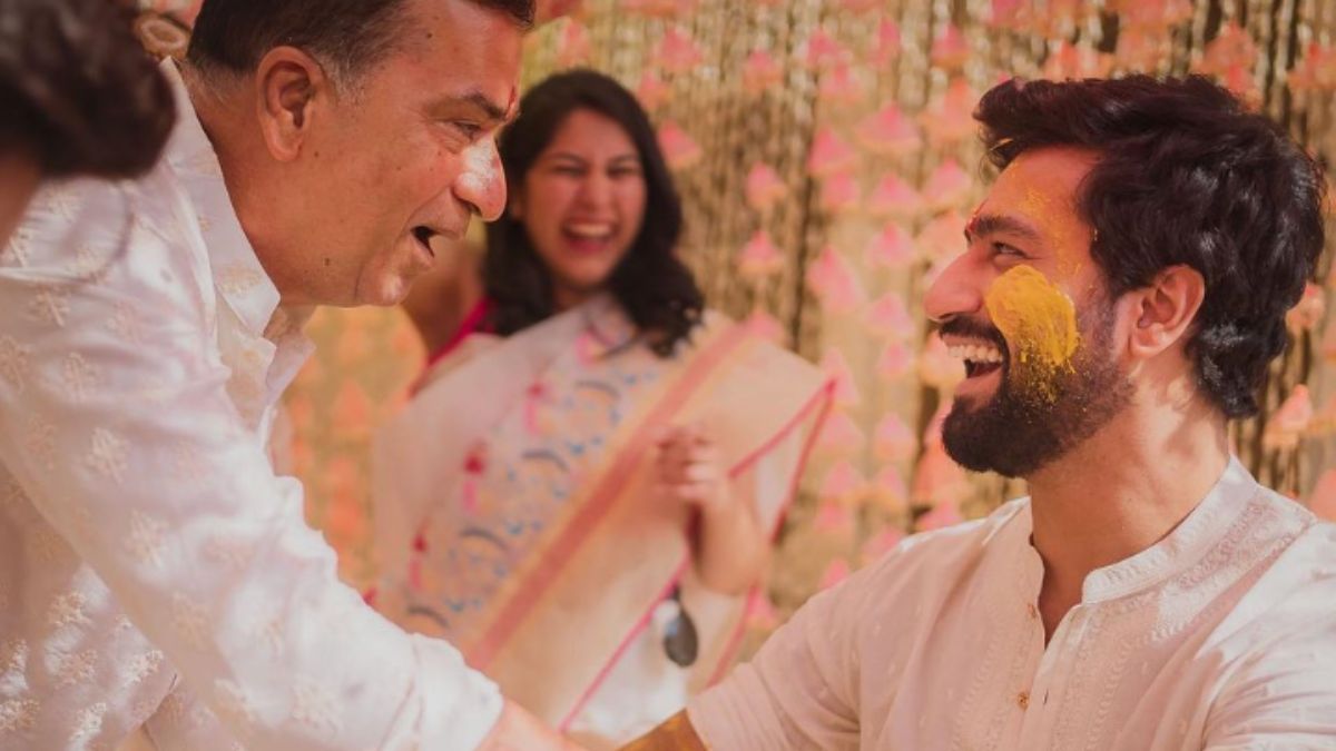 Vicky Kaushal Reveals His Father Sham Kaushal Thought Of Suicide Due To ... Vicky Kaushal Reveals His Father Sham Kaushal Thought Of Suicide Due To ...